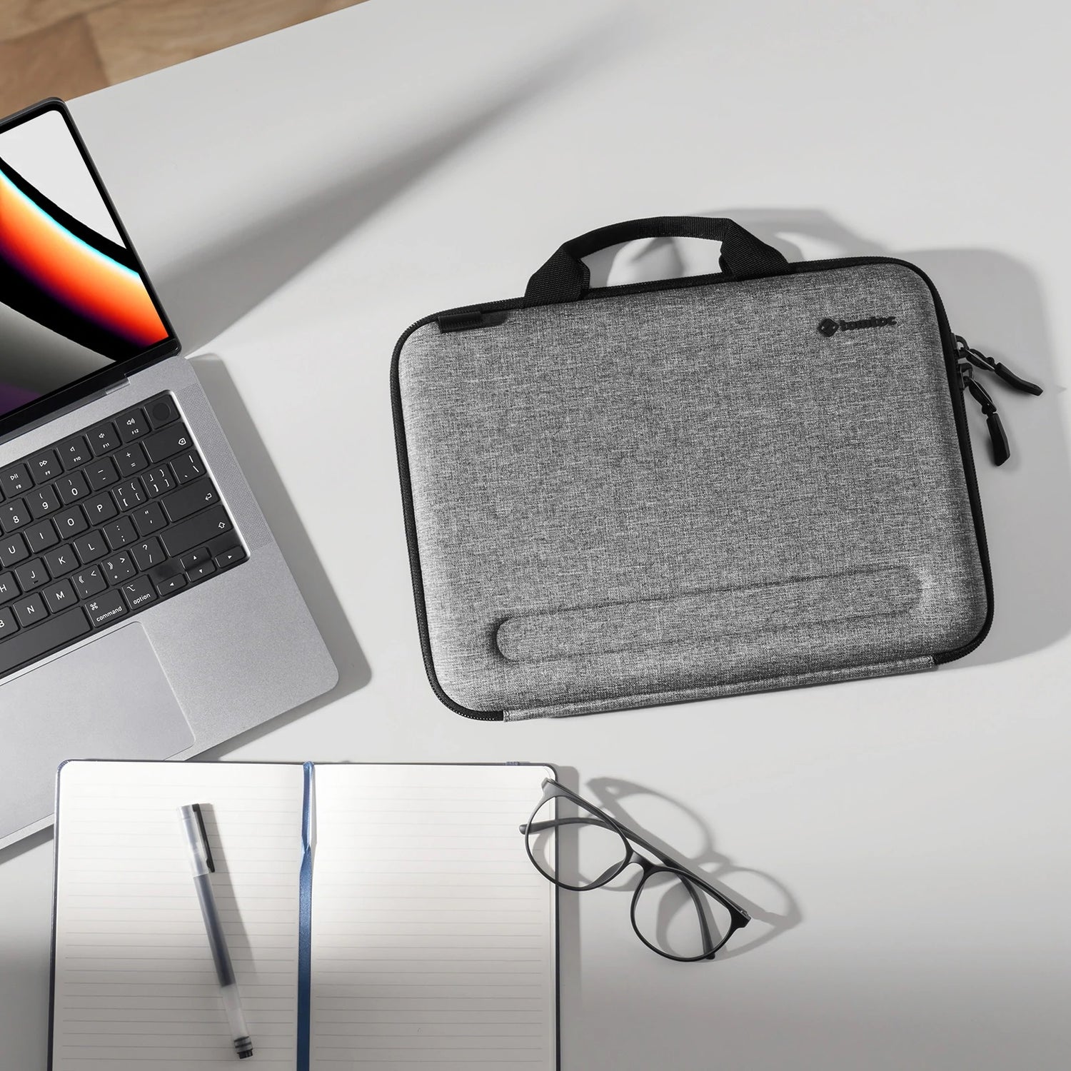 tomtoc 16 Inch Hardshell Laptop Shoulder Case / Laptop Hard Case / Mes